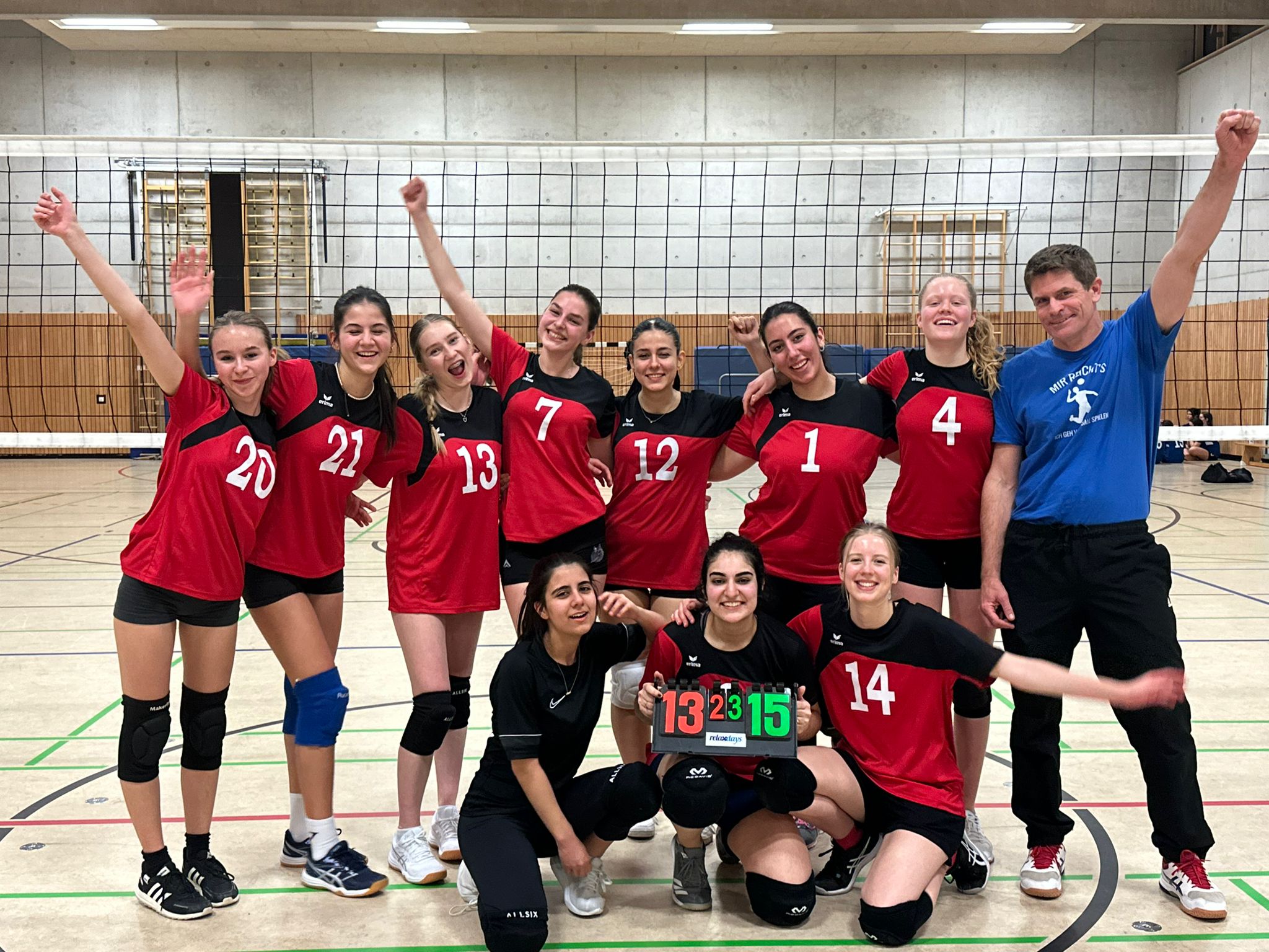 Volleyball: Der erste echte Heimspieltag der Damenmannschaft der TGS ...